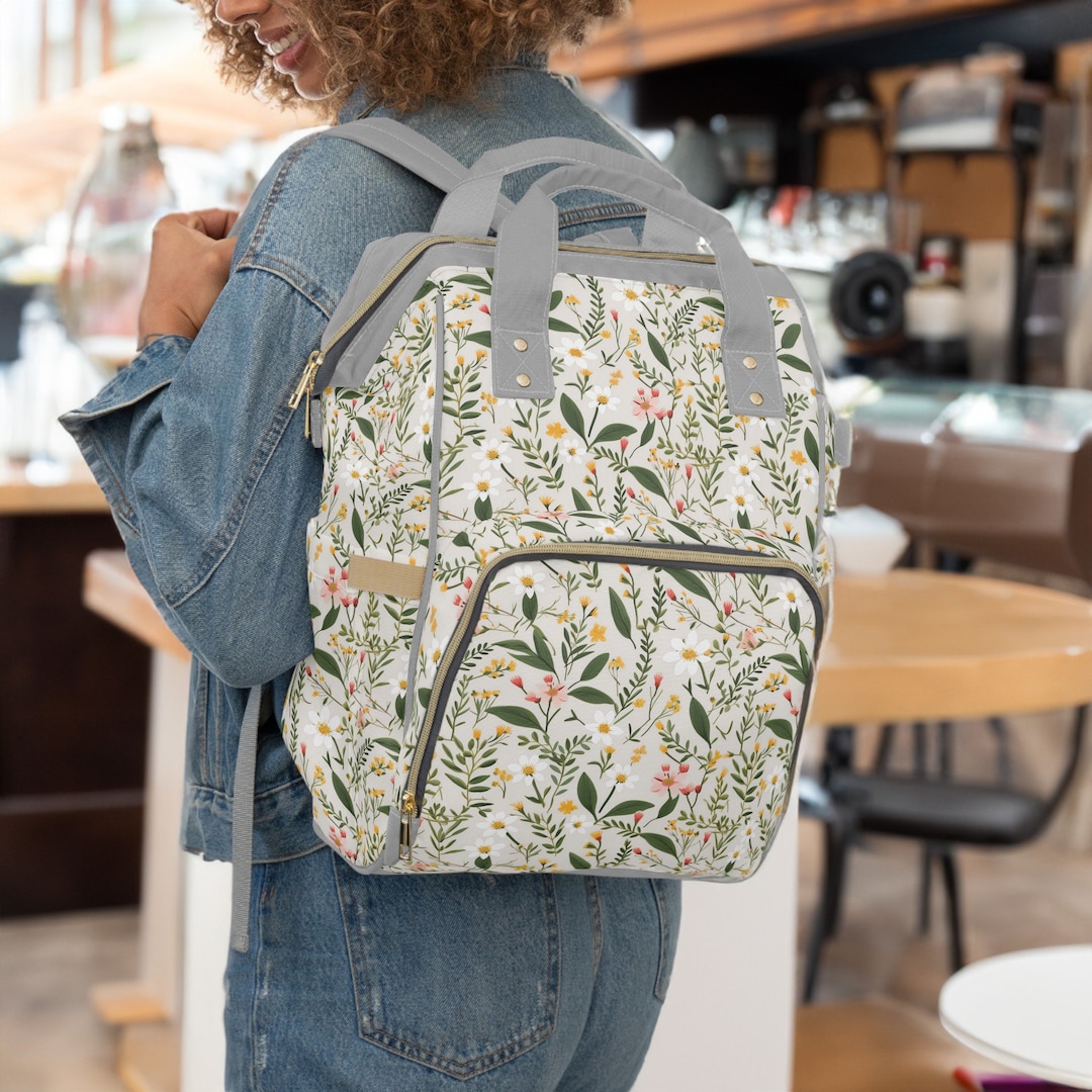 Daisy Design Diaper Backpack Multifunctional Bag for Parents Seeking a ...