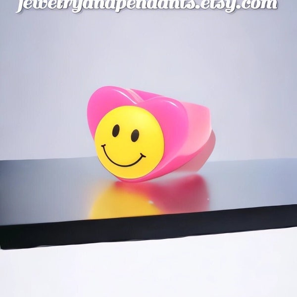 Smiley Face Ring - Etsy