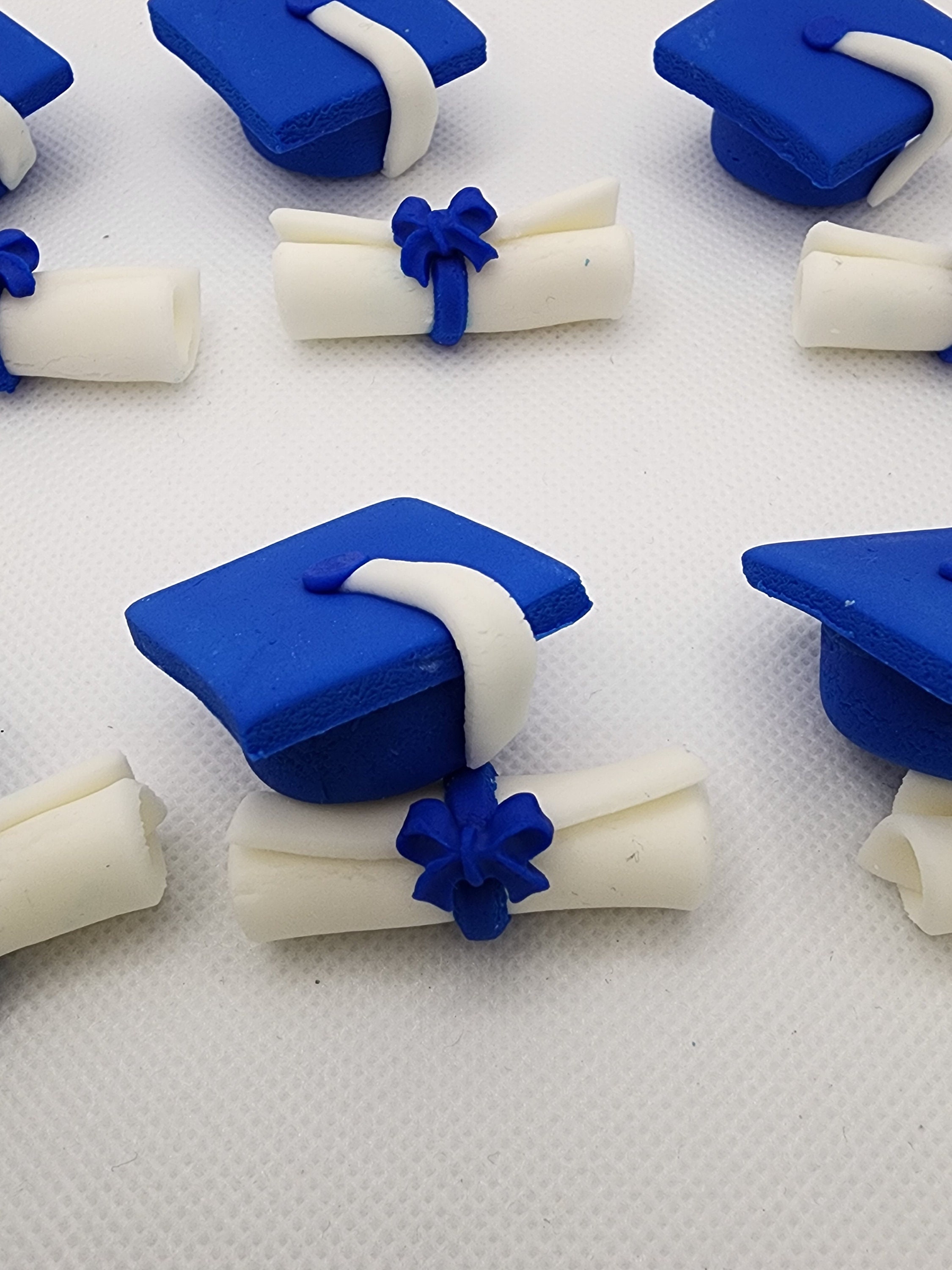 Graduation Fondant Cupcake Toppers for Grad Party Cupcake Decorations ...