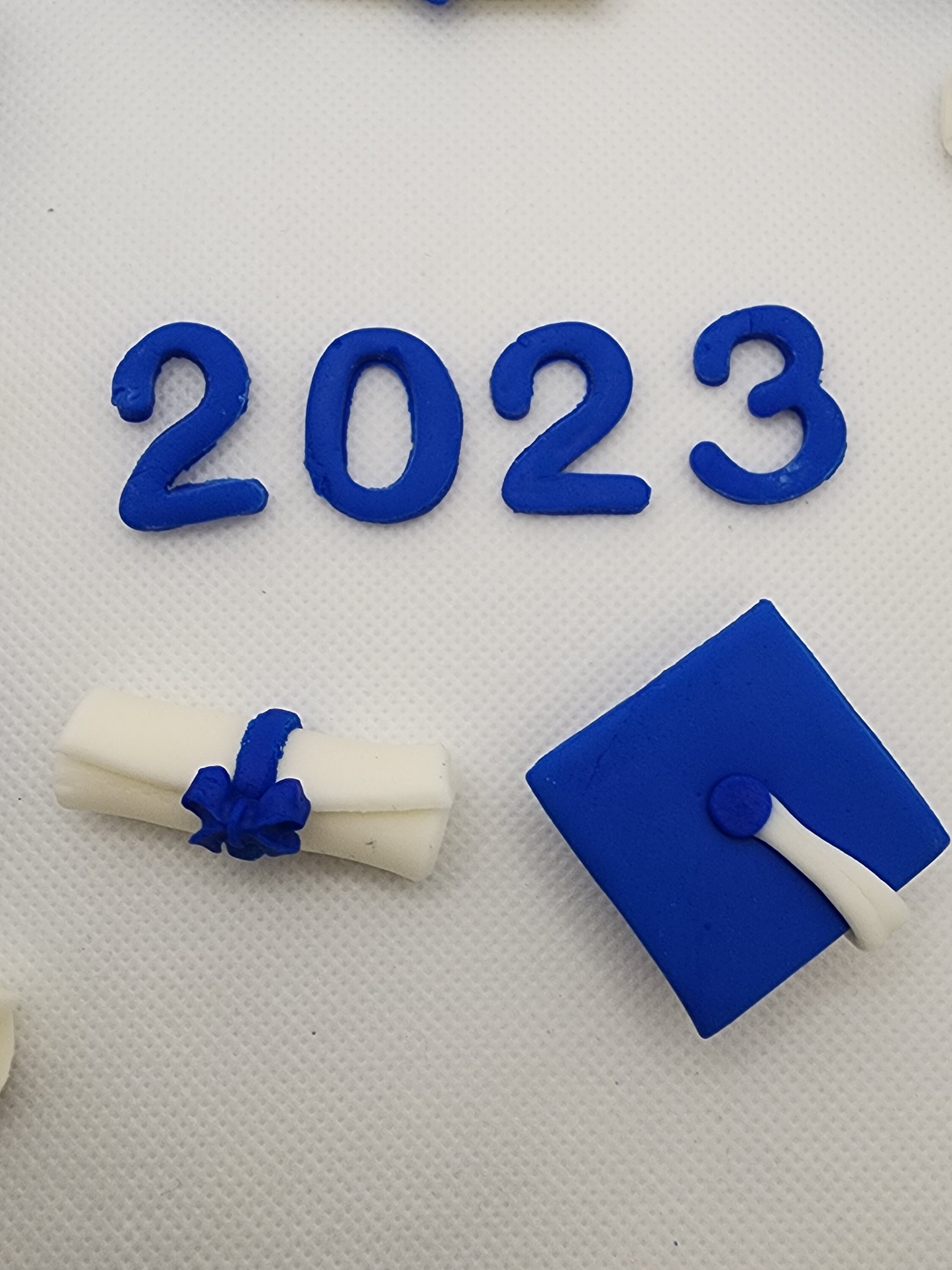 Graduation Fondant Cupcake Toppers for Grad Party Cupcake Decorations ...