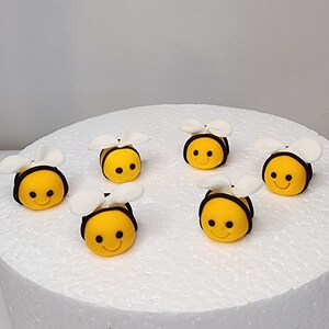 Bee Cupcake Topper Edible Bees Cake Decoration for Bee Birthday - Etsy
