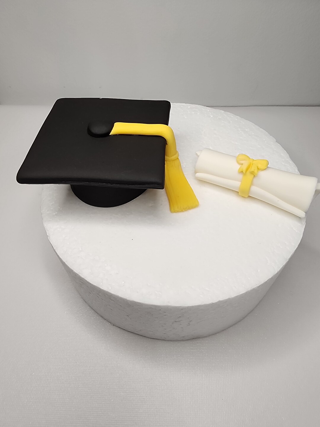 Graduation Cake Topper: Edible Fondant Hat & Diploma Decoration - Etsy