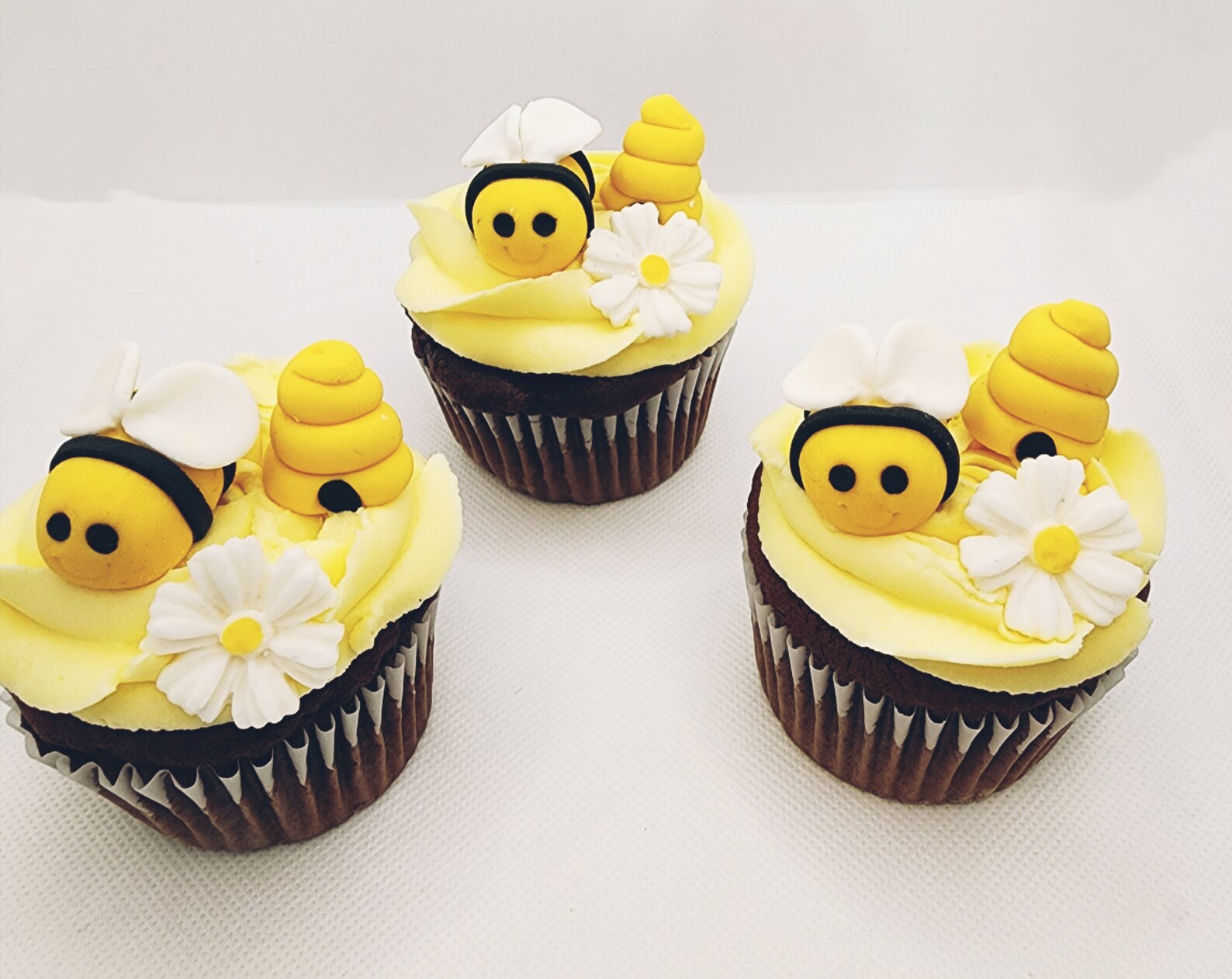 Bee Cupcake Topper Edible Bees Cake Decoration for Bee Birthday - Etsy