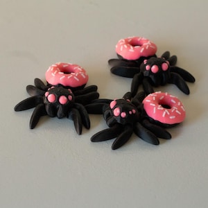 Articulated Donut Spider, 3D Printed, Halloween Trick or Treat - Etsy