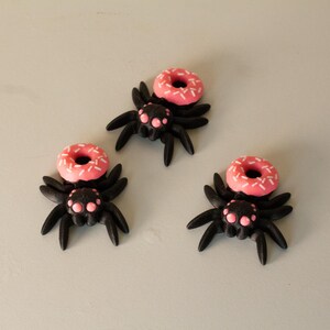 Articulated Donut Spider, 3D Printed, Halloween Trick or Treat - Etsy