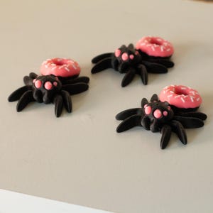 Articulated Donut Spider, 3D Printed, Halloween Trick or Treat - Etsy