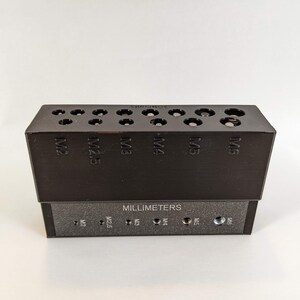 Screw and Nut Sorter - Metric and English Thread Sizing Guide With ...