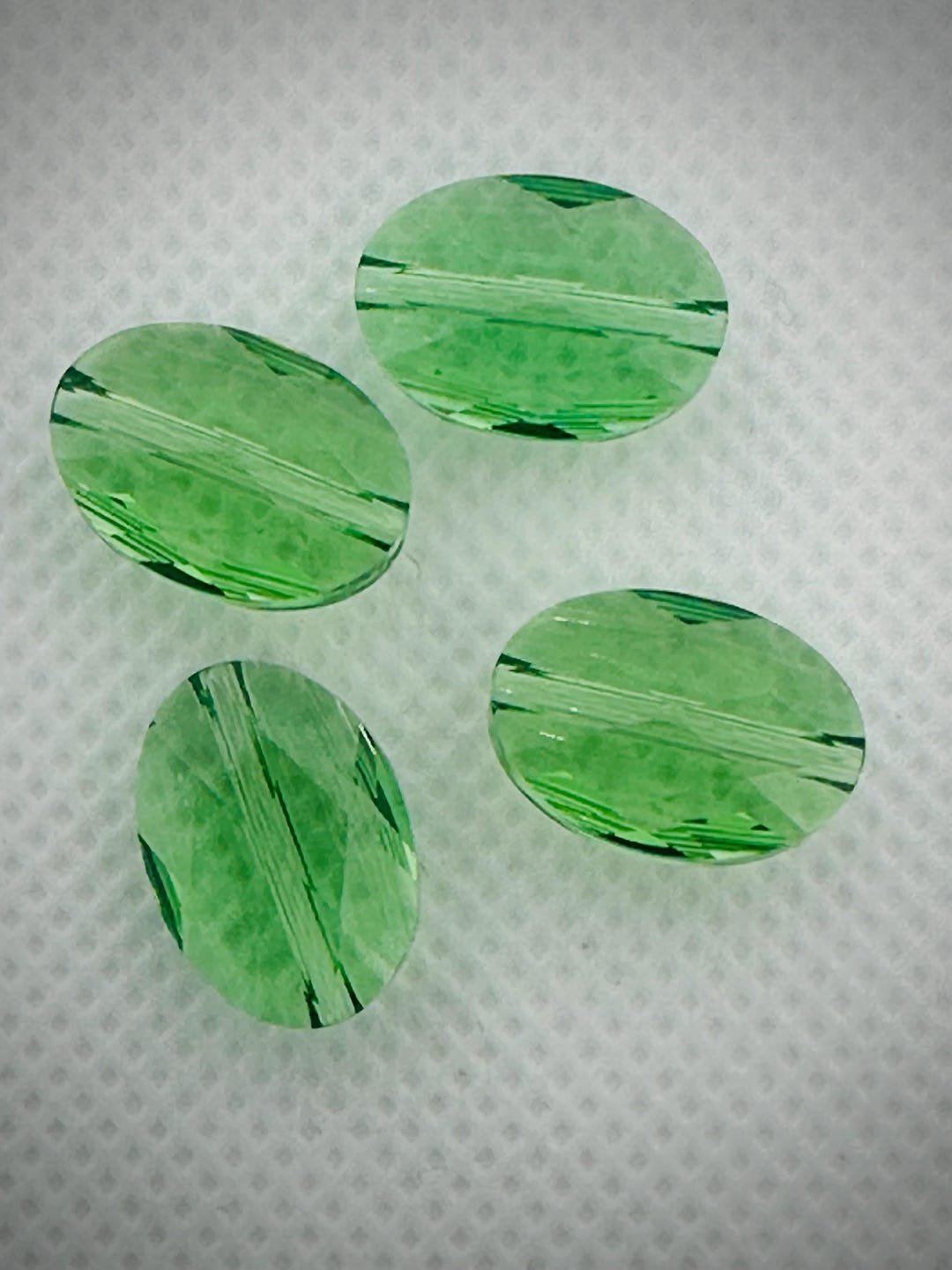 Article 5050 14x10mm Austrian Crystal Peridot 4pc - Etsy