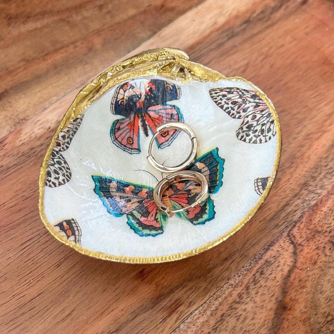 Clam Ring Dish: Decoupaged Butterfly Coastal Jewelry Holder - Etsy