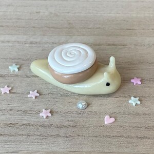 Custom Made Polymer Clay Cinnamon Roll Snail/ Figurine/ Ceramics ...
