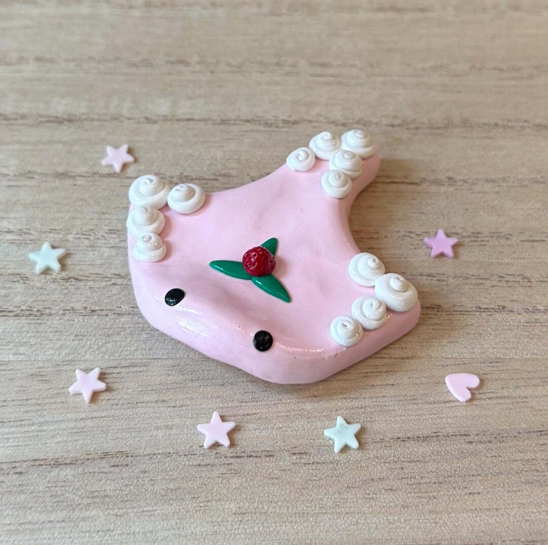 Custom Made Polymer Clay Cake Stingray/ Figurine/ Ceramics/ Pottery ...
