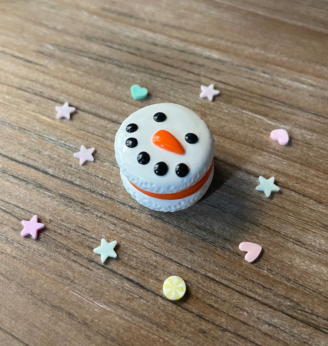 Custom Made Polymer Clay Snowman Macaroon/ Figurine/ Ceramics/ - Etsy