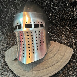Medieval 16 Gauge Steel Polished Bascinet Visor Helmet Medieval Griffon ...