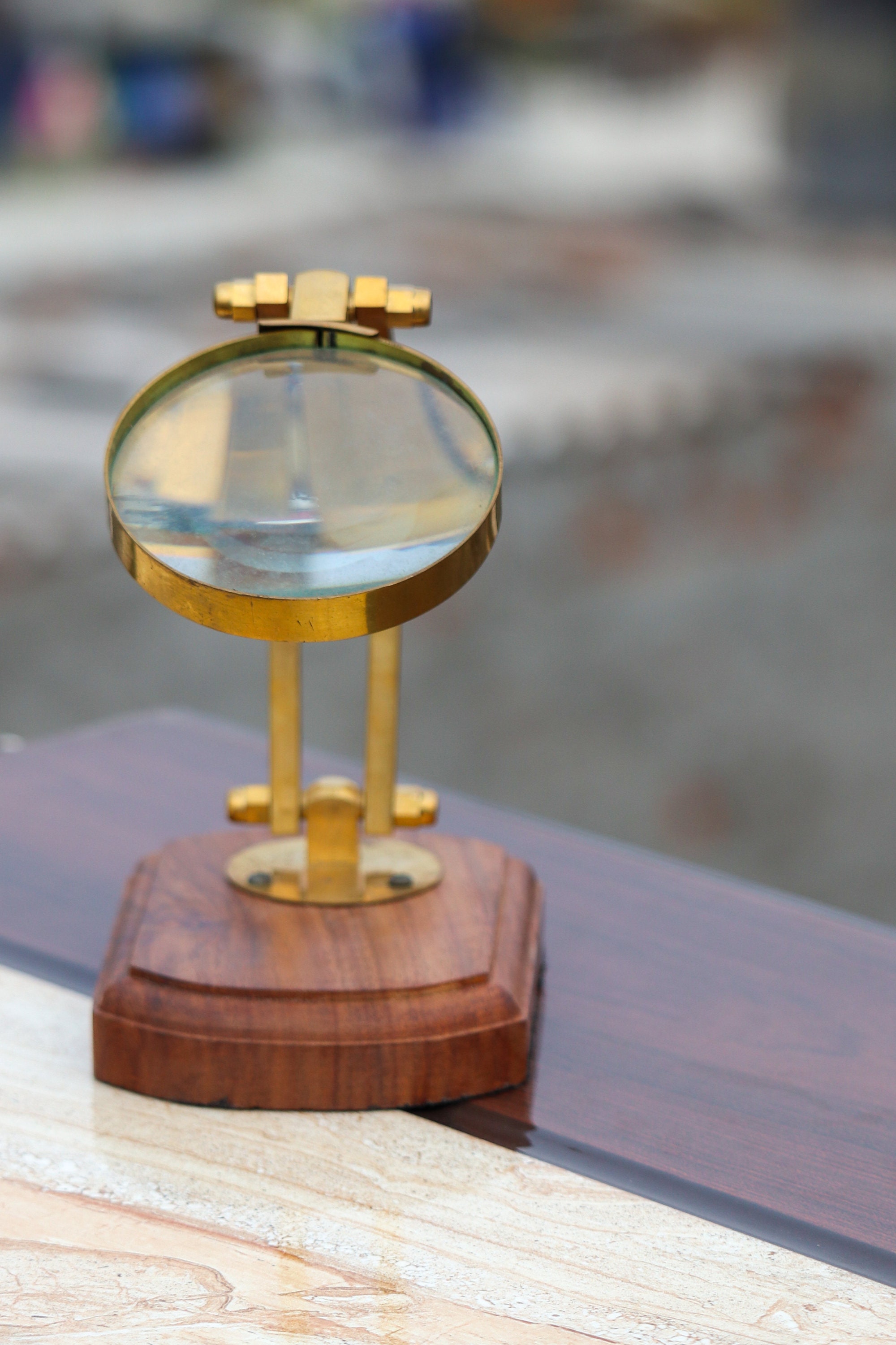 Personalized Desktop Magnifying Glass With Wooden Stand Movable Lens ...