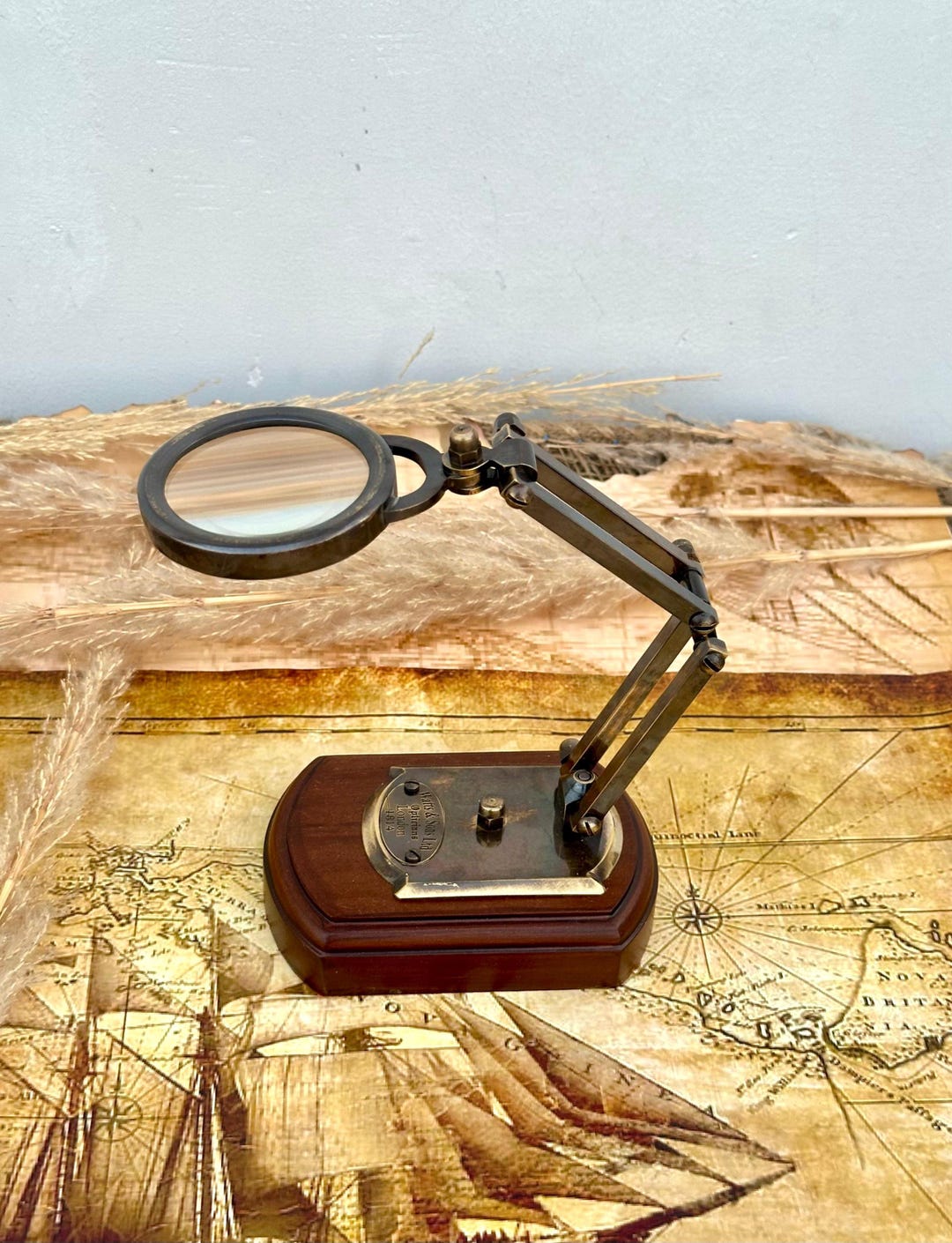 Personalized Desktop Magnifying Glass With Wooden Base Movable Lens ...