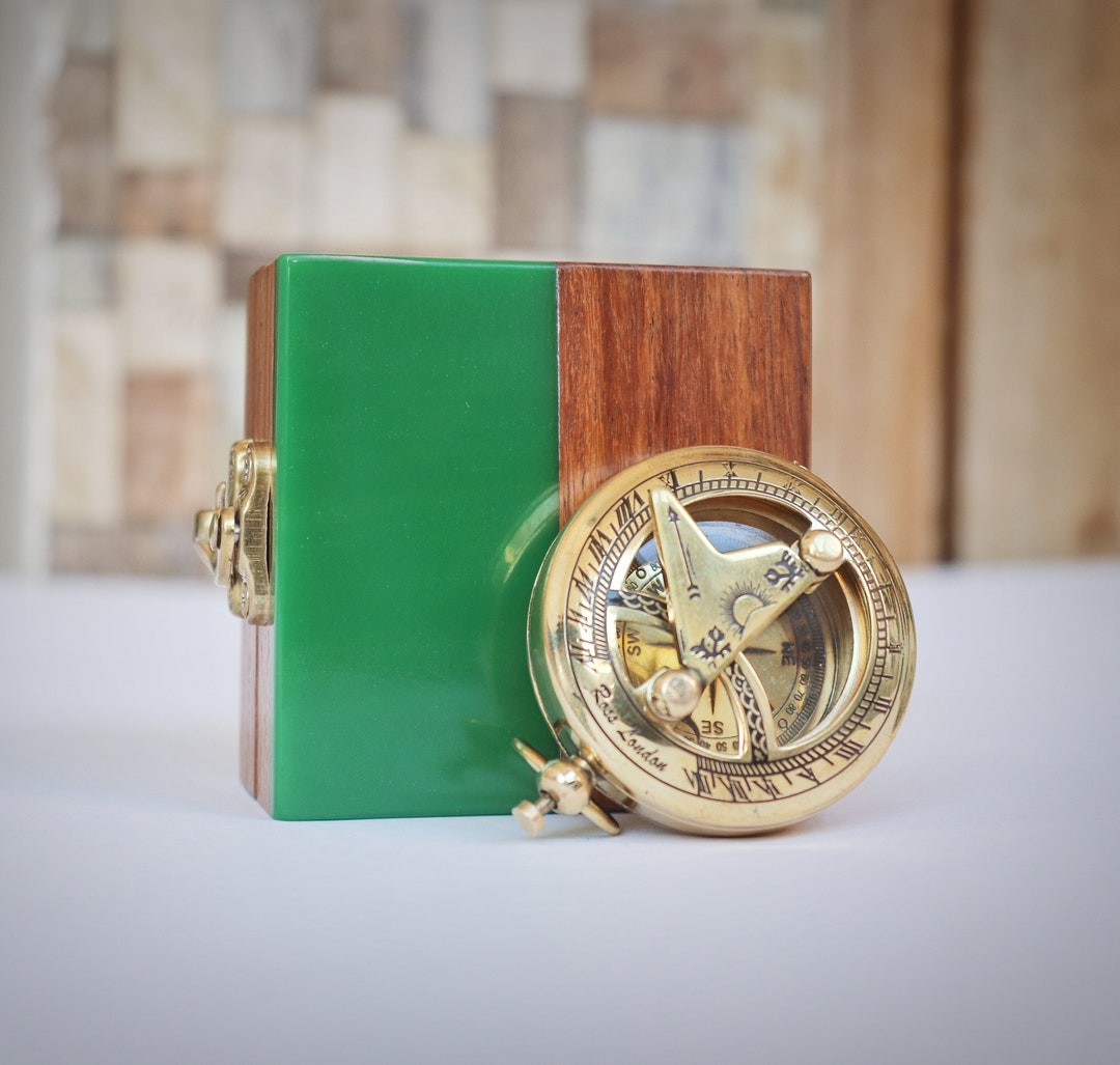 Personalized Working Sundial Compass, Perfect Travel or Keepsake Gift ...