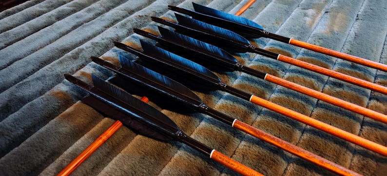 Handmade Traditional Wood Arrows - "raven" [set of 6] - Etsy