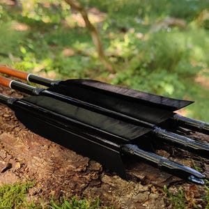 Handmade Traditional Wood Arrows - "raven" [set of 6] - Etsy