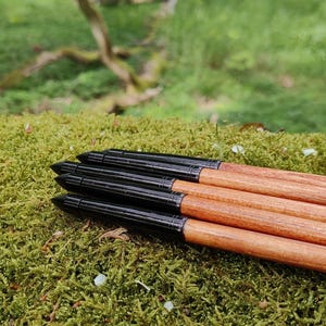 Handmade Traditional Wood Arrows - "raven" [set of 6] - Etsy