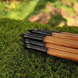 Handmade Traditional Wood Arrows raven set of 6 - Etsy
