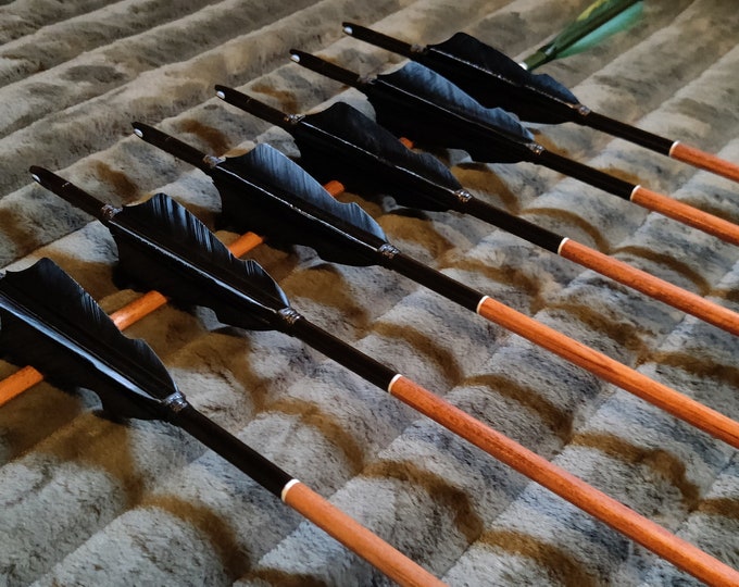 Handmade Traditional Wood Arrows - "raven" [set of 6] - Etsy