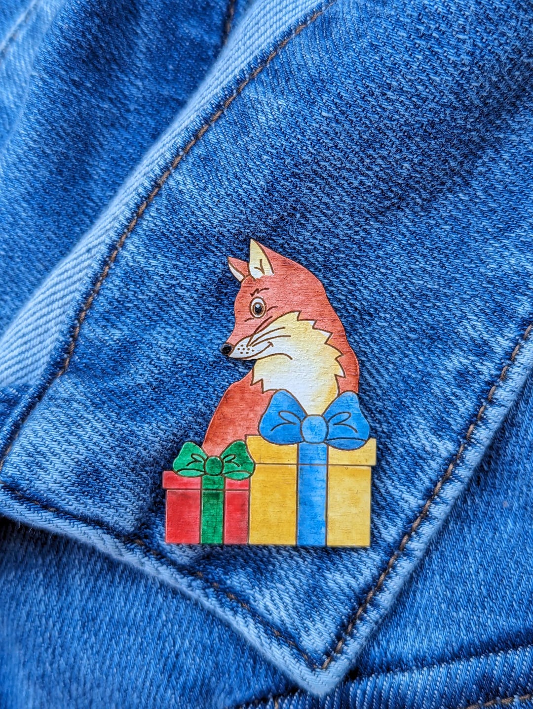 Faye the Christmas Fox Pin: Hand-painted Woodland Art - Etsy