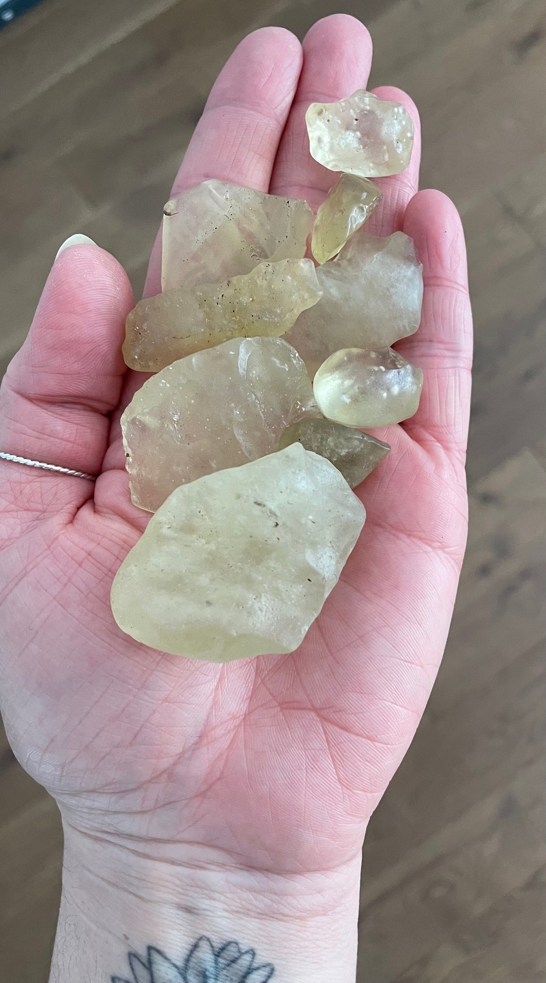 Libyan Desert Glass - Libyan Desert Crystal - Libyan Gold Tektite ...