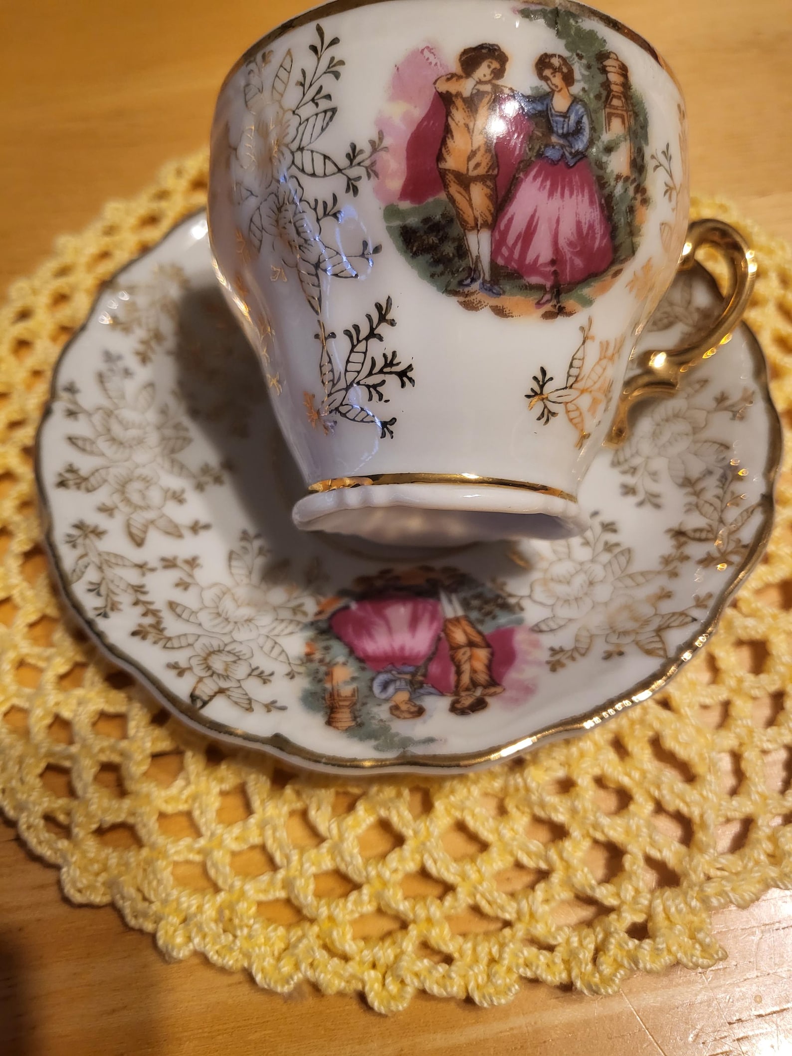 Vintage Colonial Pattern Teacup and Saucer - Etsy