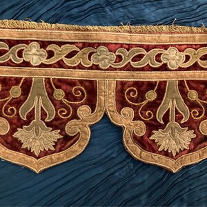 18th Century Antique Venetian Gold and Red Velvet Banner Appliqué - Etsy
