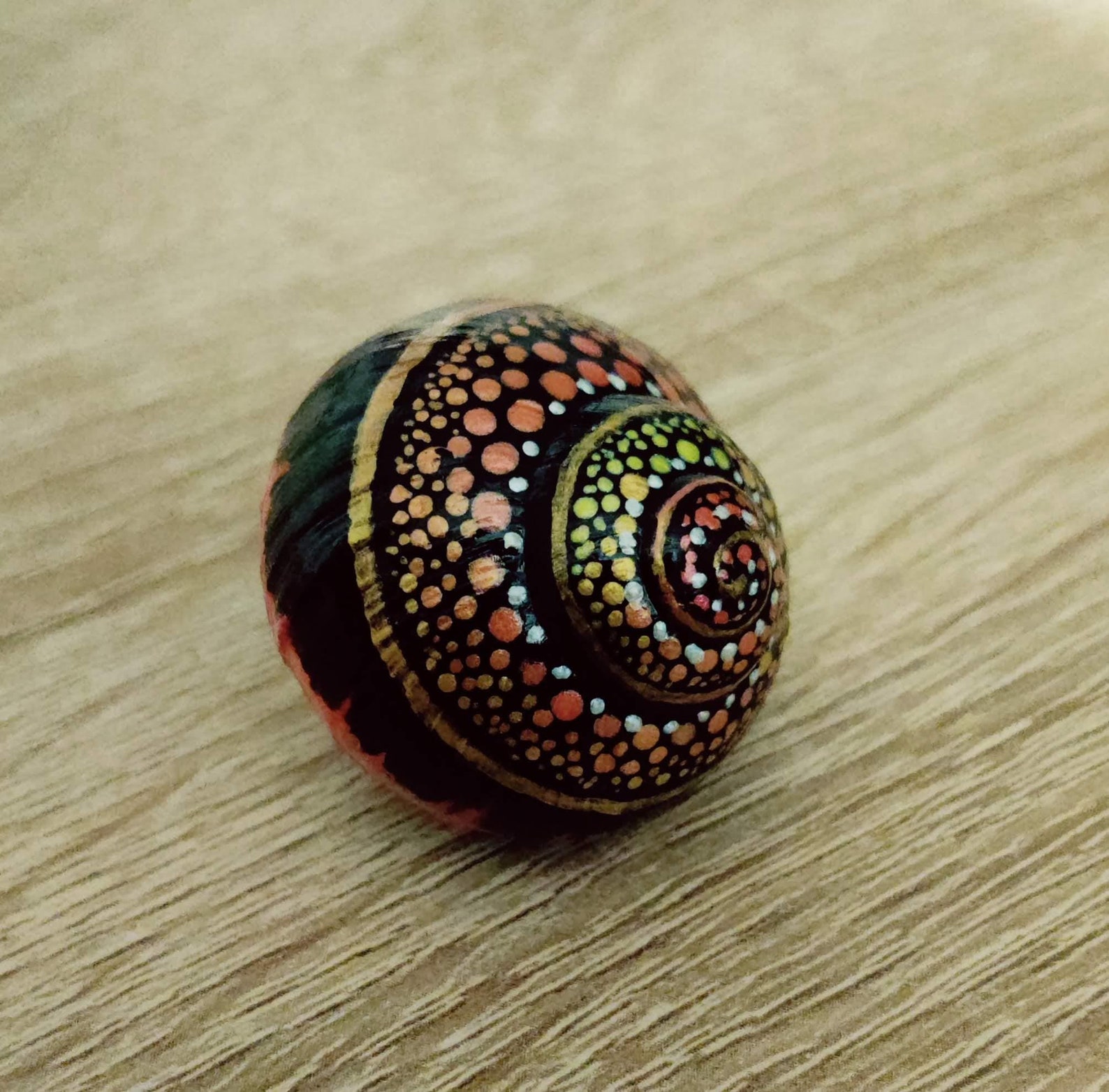 Snail Shell in Red, Hand-painted Terrestrial Snail Shell (roman Snail ...