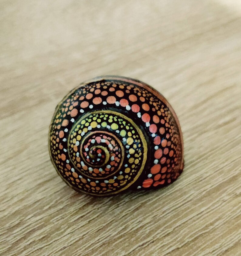 Snail Shell in Red, Hand-painted Terrestrial Snail Shell (roman Snail ...