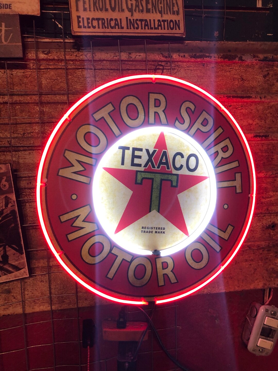 Design Inspired 18 Texaco Neon LED Sign With Dual Red and White Light ...