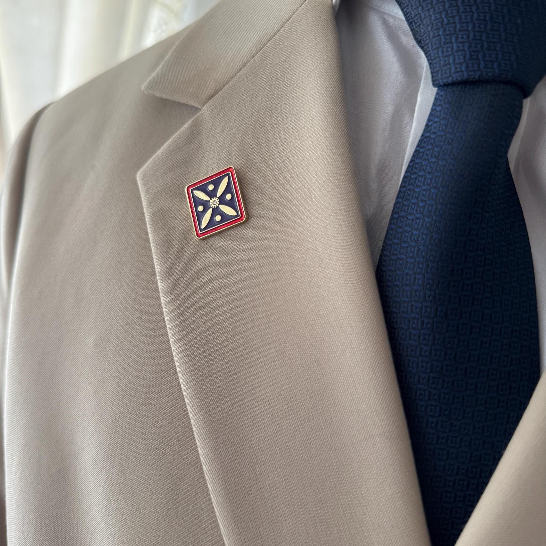 Kaviani Flag (derafsh Kaviani) Lapel Pin – Ancient Persian Symbol of ...