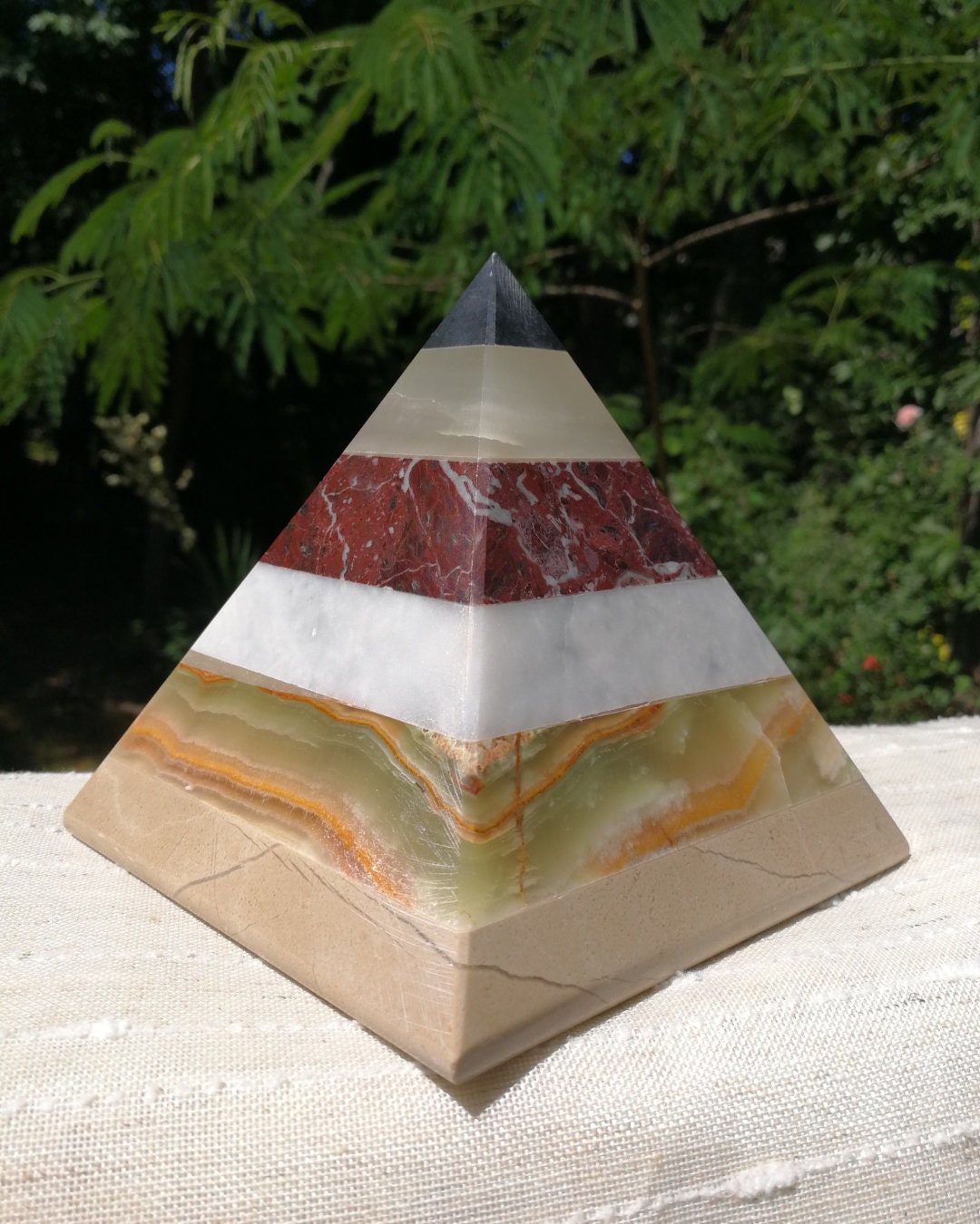POWERFUL Large 4.6 Lbs. Onyx Pyramid Banded Onyx Crystal Pyramid Reiki ...
