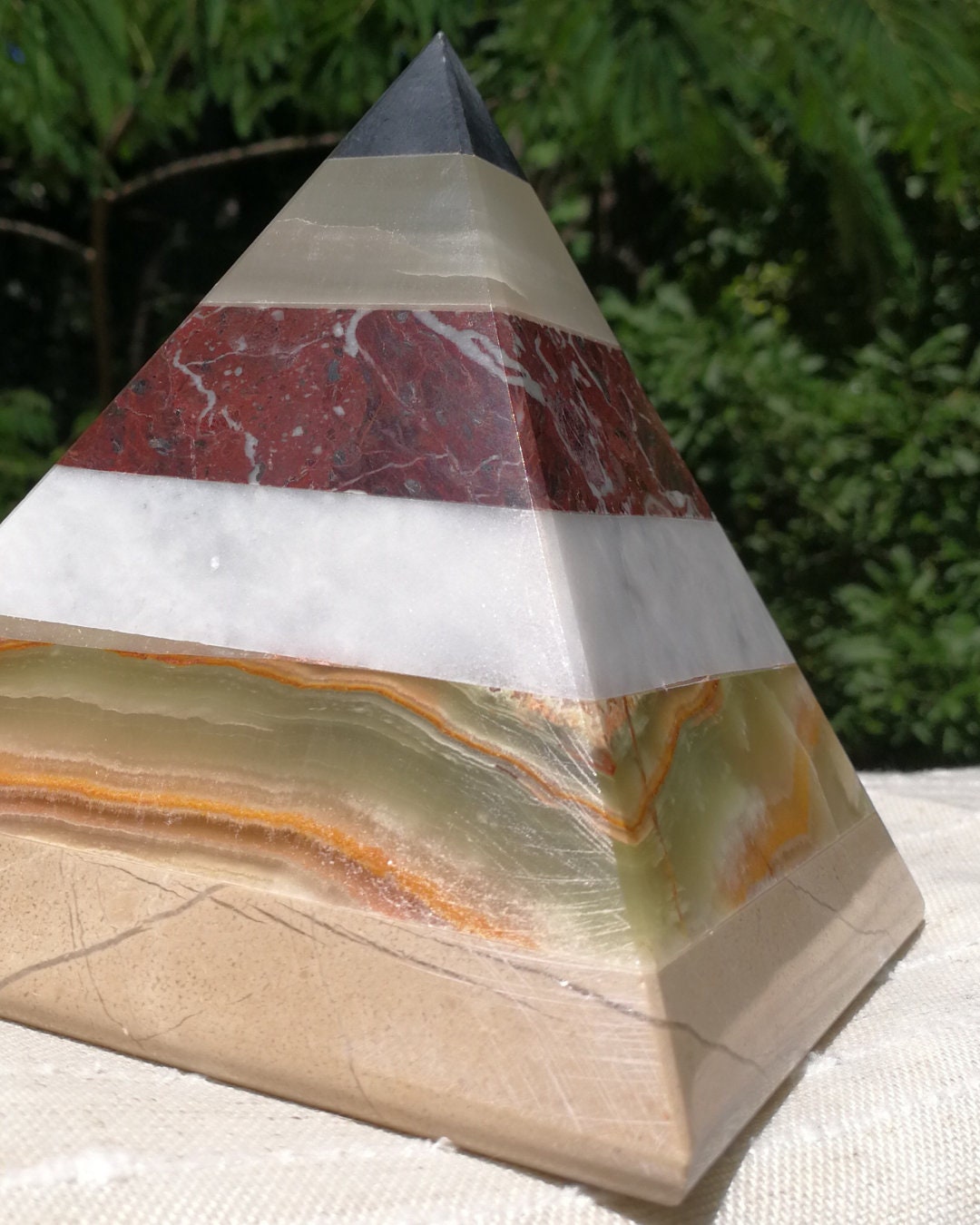 POWERFUL Large 4.6 Lbs. Onyx Pyramid Banded Onyx Crystal Pyramid Reiki ...