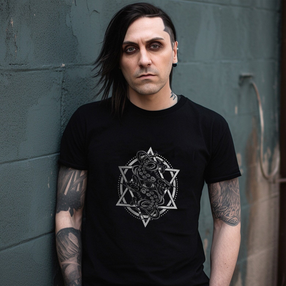 Cthulhu Elder Sign Graphic Tshirt/hp Lovecraft T-shirt/cthulhu Tee ...