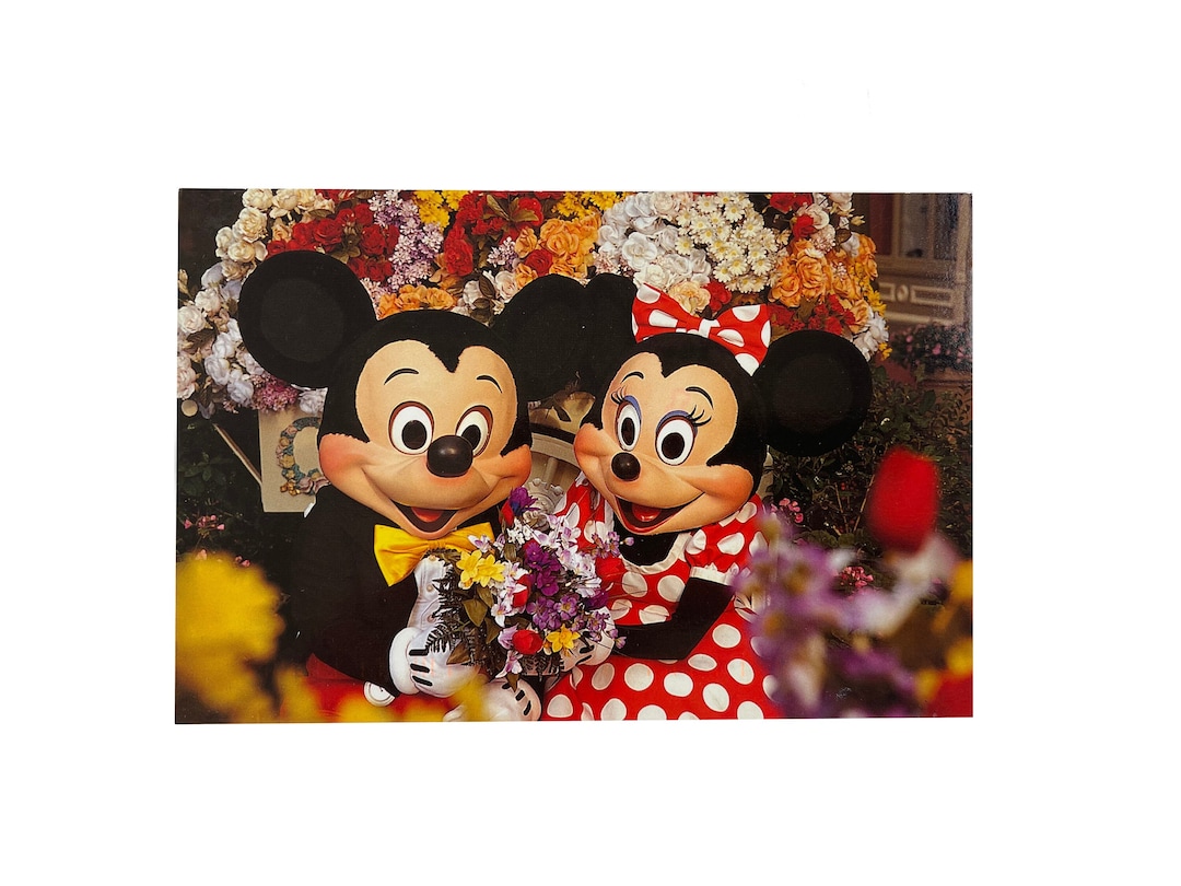 Vintage 1996 Mickey and Minnie Mouse - Disney Wold Character Postcards ...