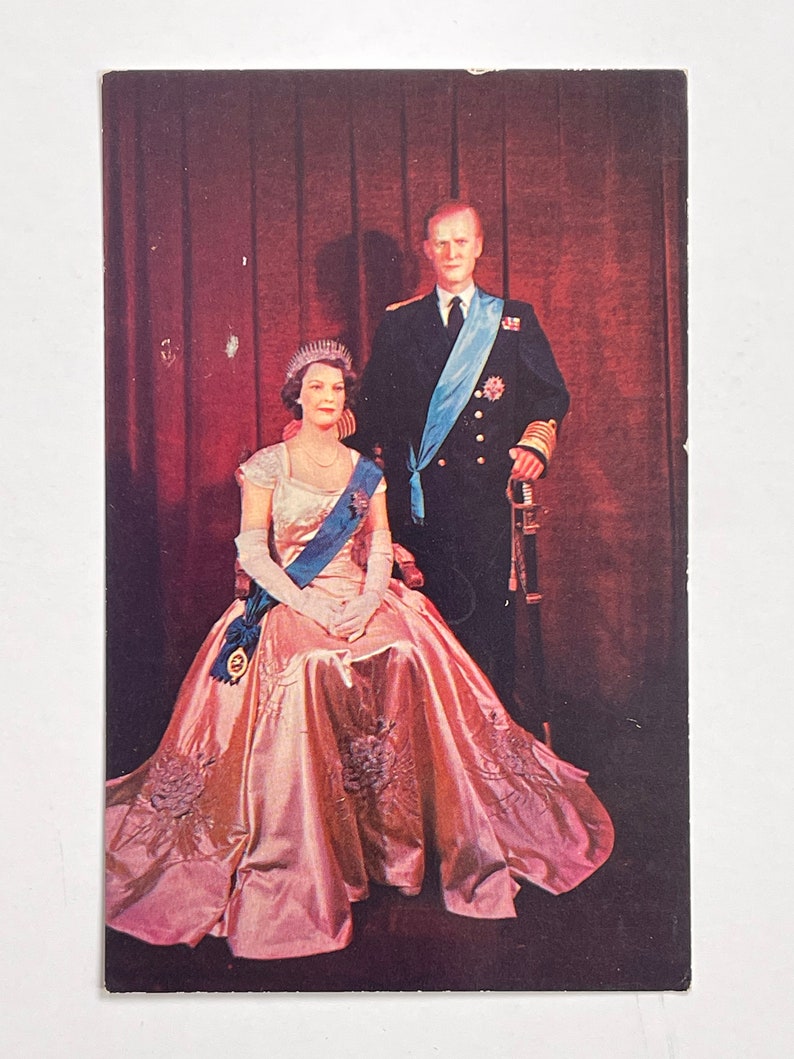 Vintage Royalty Post Card of Queen Elizabeth II and Duke of Edinburgh ...
