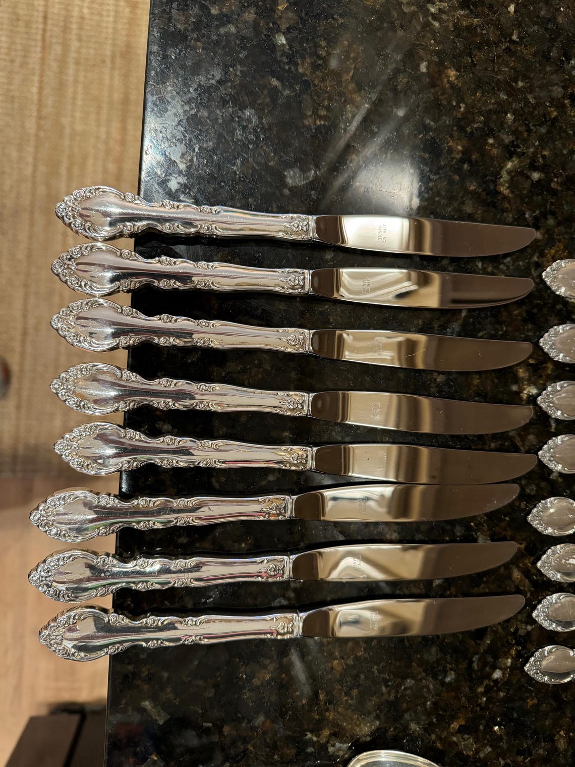 Oneida Heirloom Sterling Silver Flatware Grandeur, 8 Settings, 32 ...