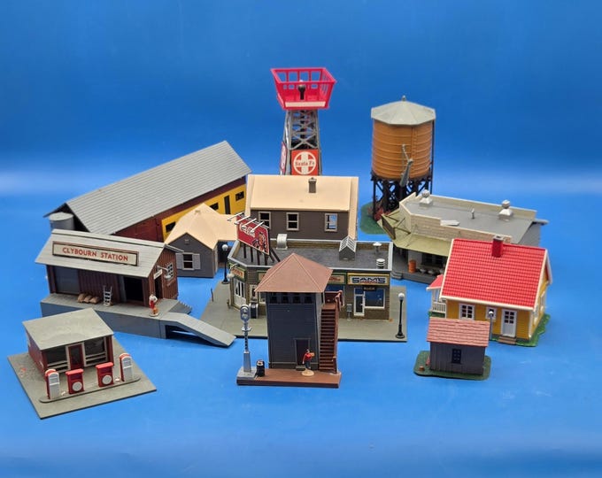 Vintage Lot of 11 Model Train Houses & Buildings HO Scale Train Set ...