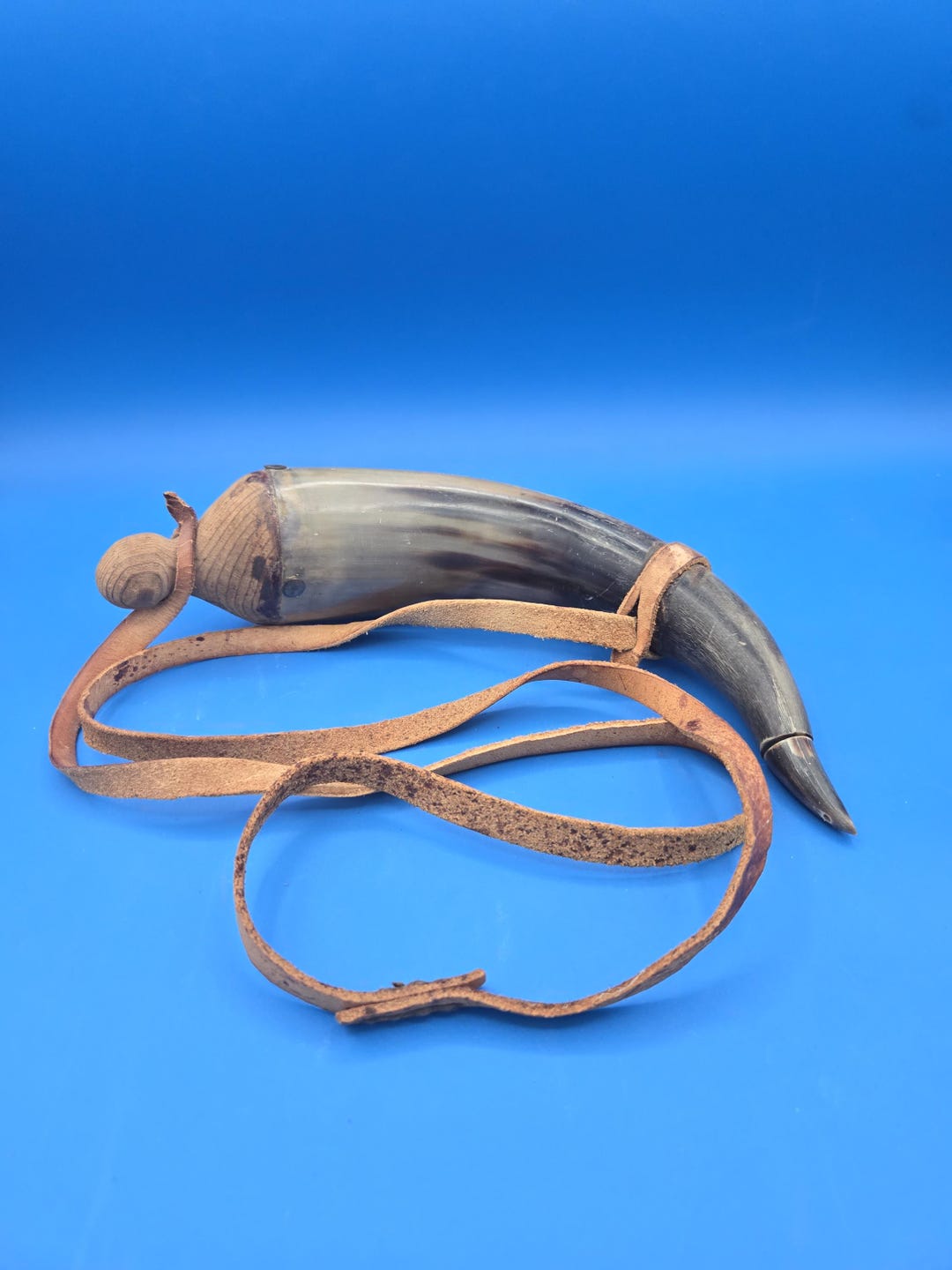 Antique Gun Powder Horn, Handcrafted Vintage Hunting Accessory ...