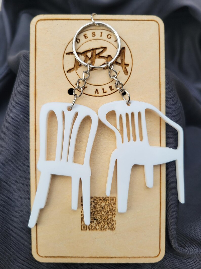 Key Chain in a Plastic Chair Shape / Llaveros En Forma De Sillas. - Etsy