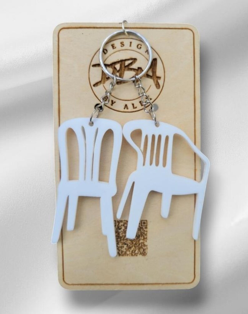 Key Chain in a Plastic Chair Shape / Llaveros En Forma De Sillas. - Etsy