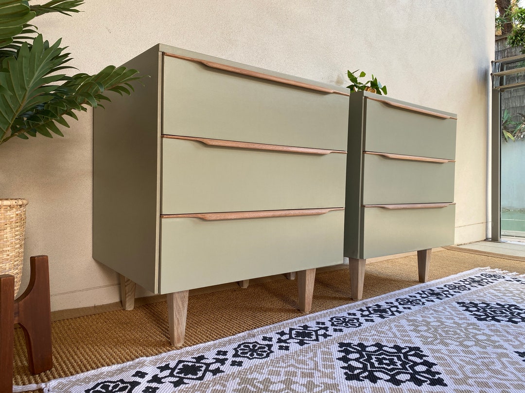 SOLD Mid Century Lip Handle Bedside Table Bellwood Drawers Retro ...