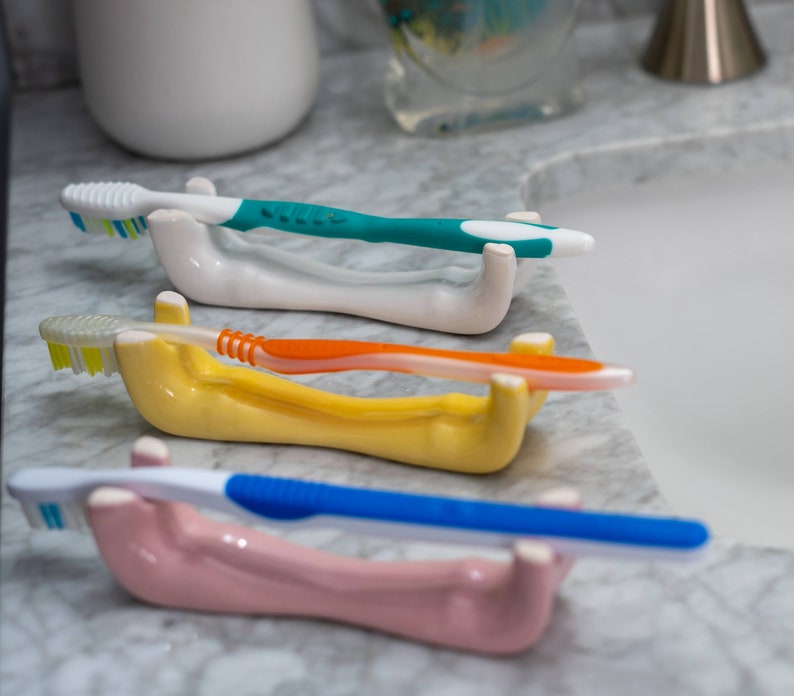 Simplistic and Unique Holdmedry Toothbrush Holder for Improved Everyday ...