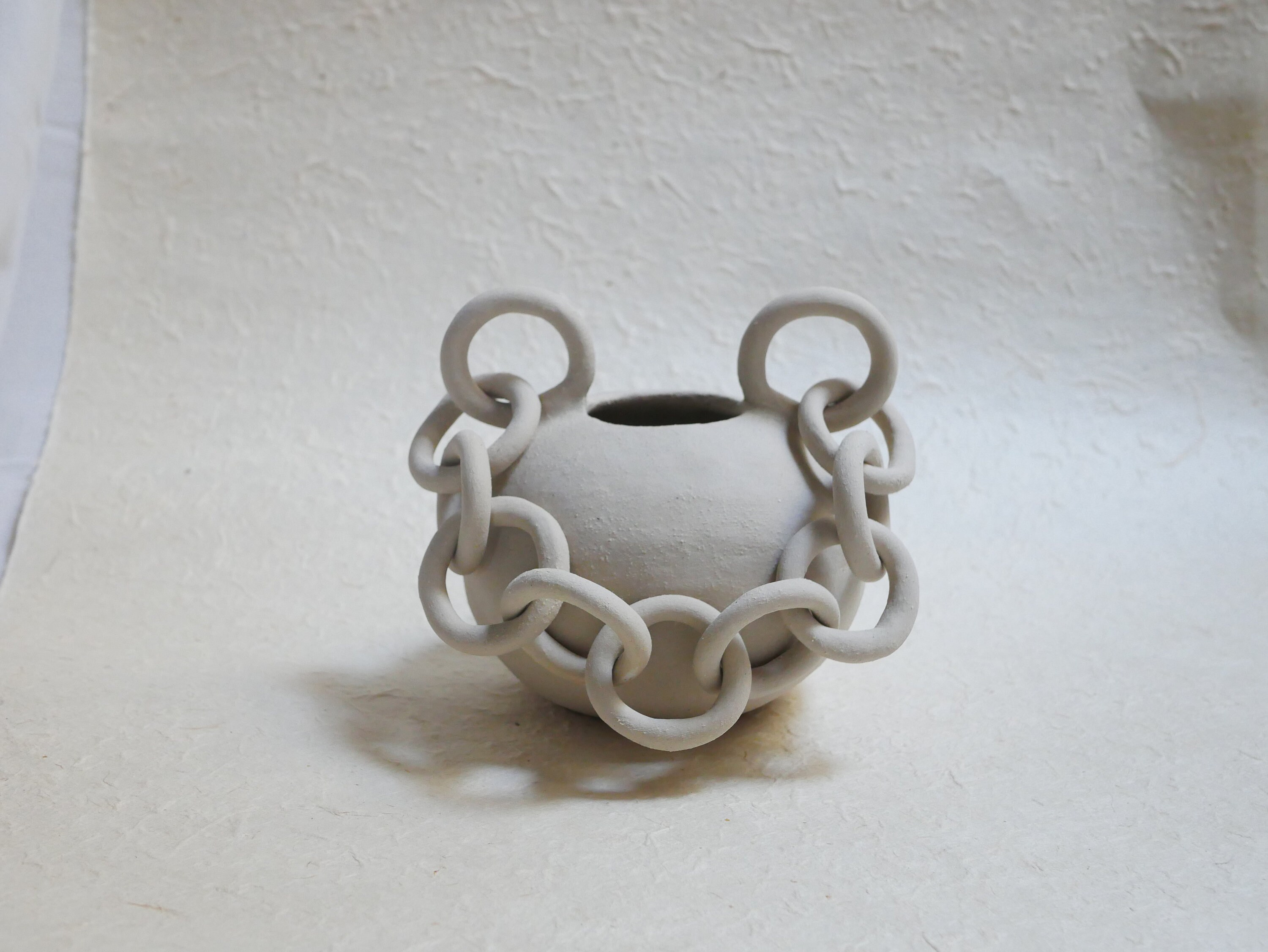Handcrafted Black Ceramic Vase With Chain "septembre" - Etsy