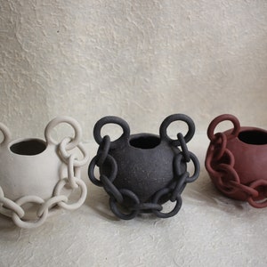 Handcrafted Black Ceramic Vase With Chain "septembre" - Etsy