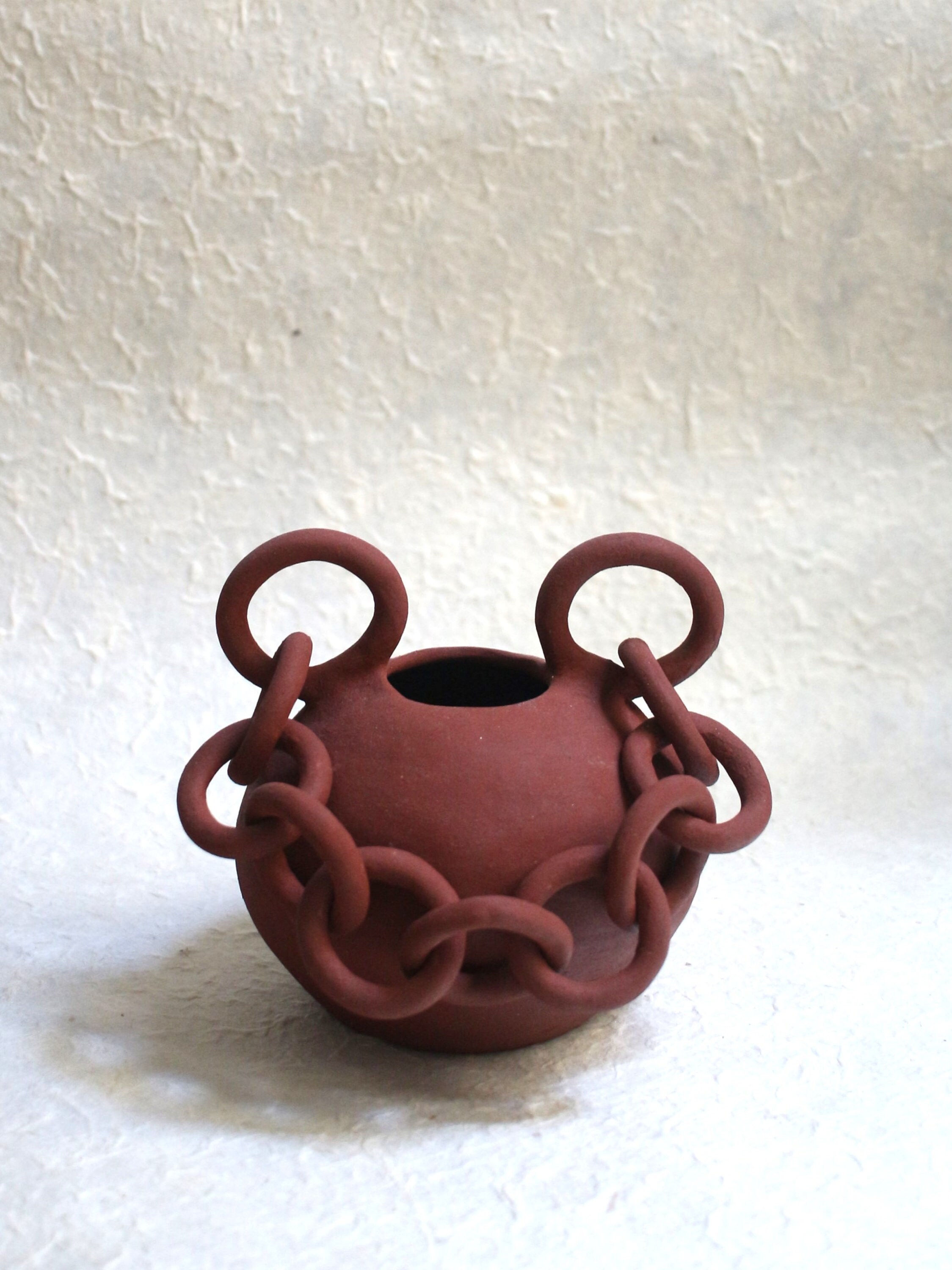 Handcrafted Black Ceramic Vase With Chain "septembre" - Etsy