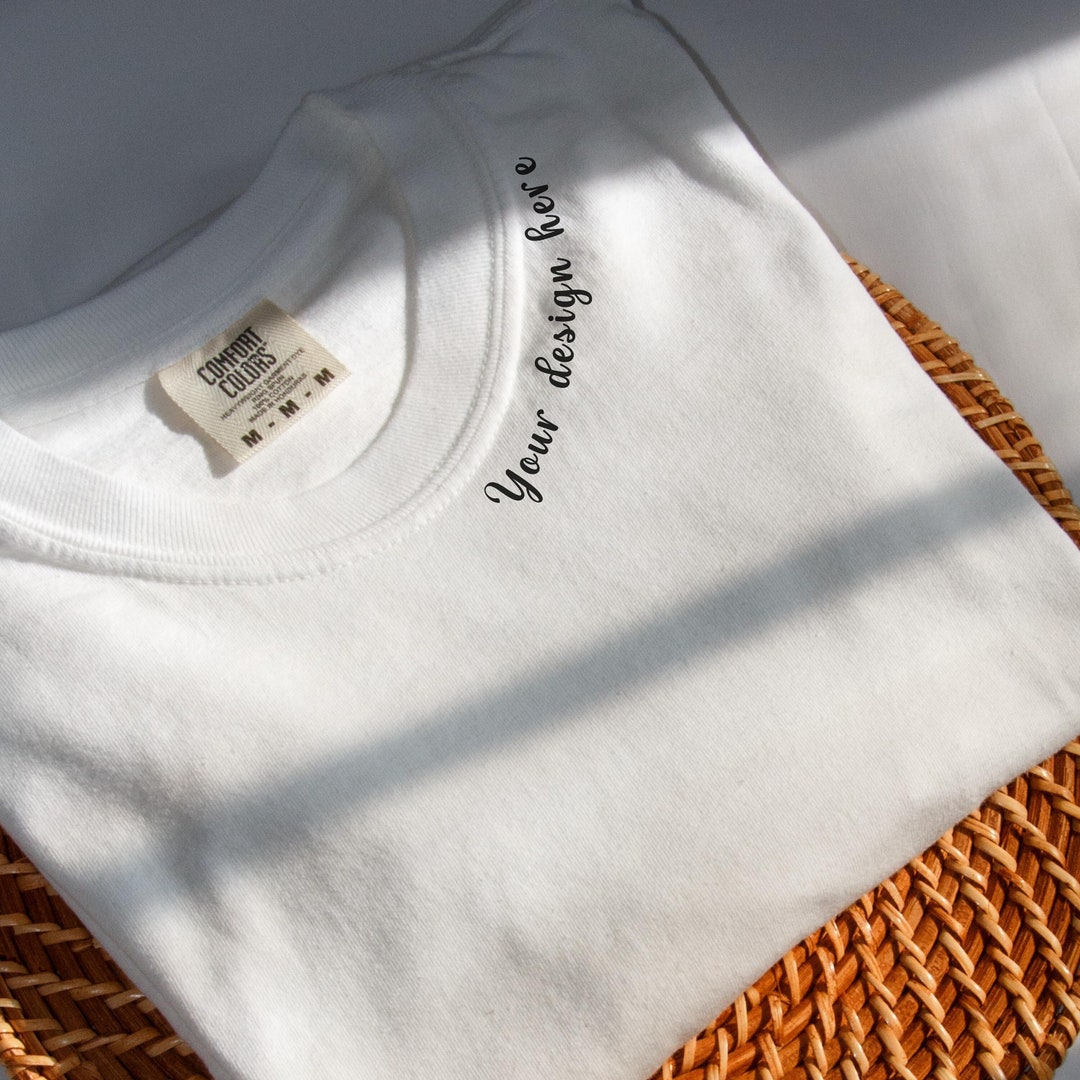 Close-up T-shirt Mockup Comfort Colors White Folded Mockup Collar ...