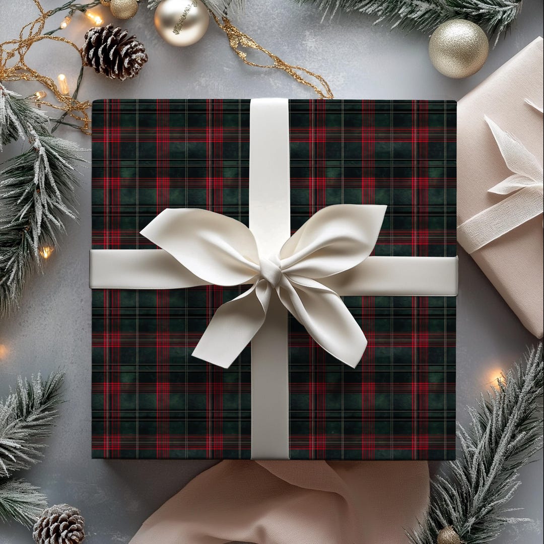 Plaid Holiday Wrapping Paper Christmas Gift Wrap Holiday Present Wrap ...